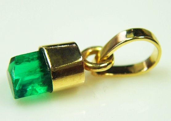 Colombian emeralds: High quality, untreated, astrological, jyotish ...